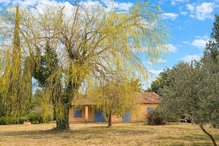 Maison à vendre - Lagnes - 8 pièces - 4 chambres