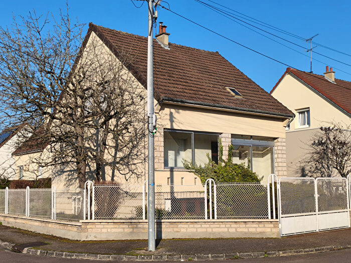 Maison à vendre - Pont-Sainte-Marie - 5 pièces - 3 chambres