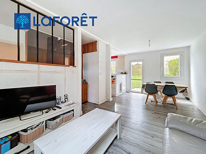 Maison à vendre - Noyal-Pontivy - 5 pièces - 3 chambres