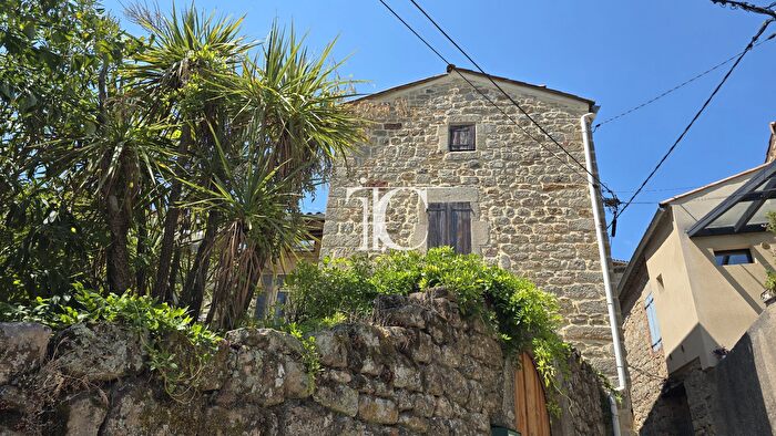 Saint-Paul-le-Jeune : Maison 10 pièces à vendre