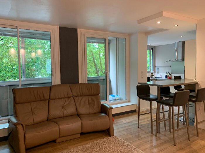 Appartement à louer - Villeurbanne, République, Tolstoi - 3 pièces - 2 chambres