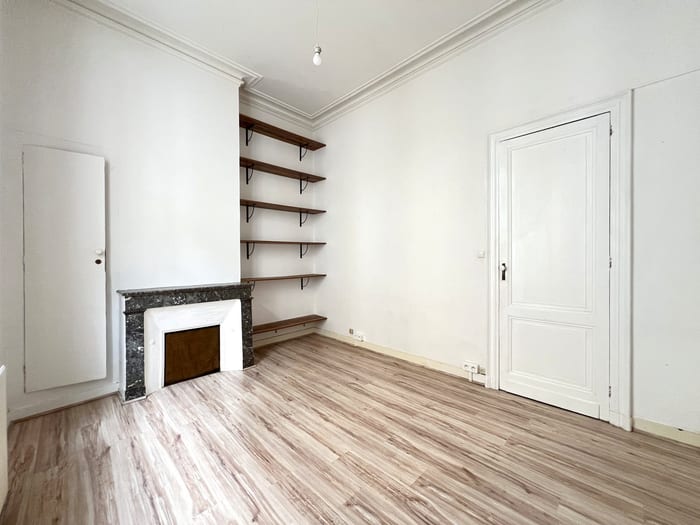 Appartement 3 pièces à Bordeaux, Saint-Seurin, à louer