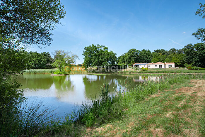 Maison 6 pièces à vendre à Saint-Prouant