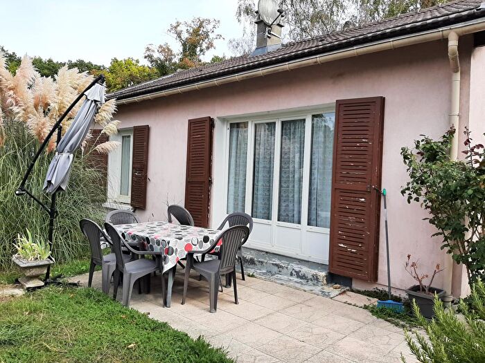 Montfermeil : Maison 3 pièces à vendre