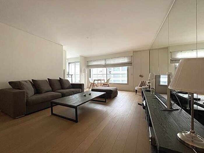 Appartement à louer - Chaillot, Paris ème arrondissement - 1 pièce