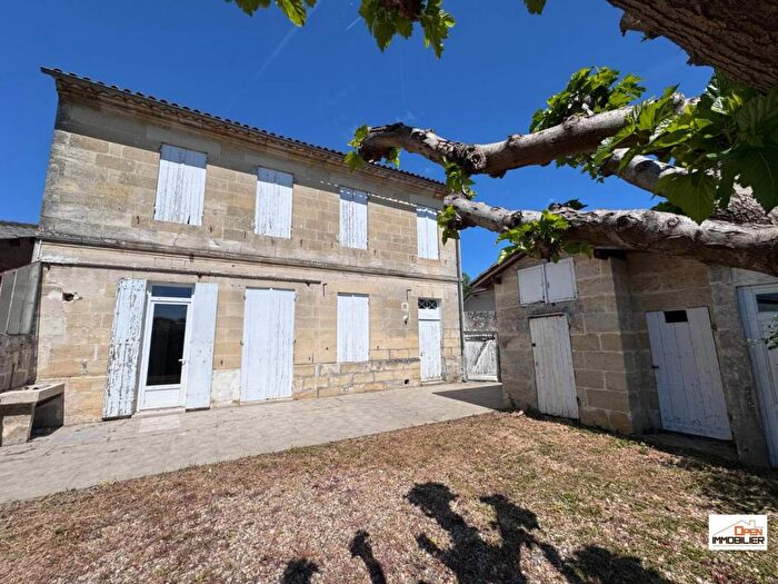 Maison 6 pièces à Camps-sur-lIsle, à vendre