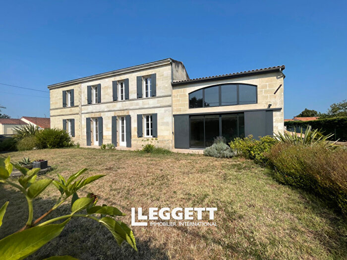 Maison à vendre - Izon - 10 pièces - 8 chambres