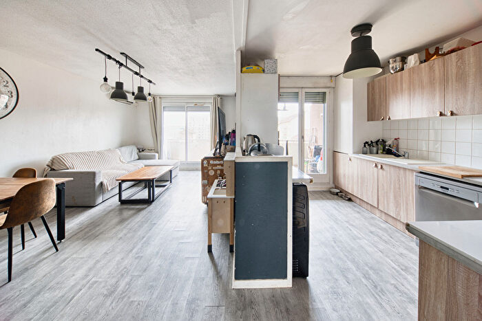 Appartement à vendre - Villeurbanne, Grand Clément - 3 pièces - 2 chambres