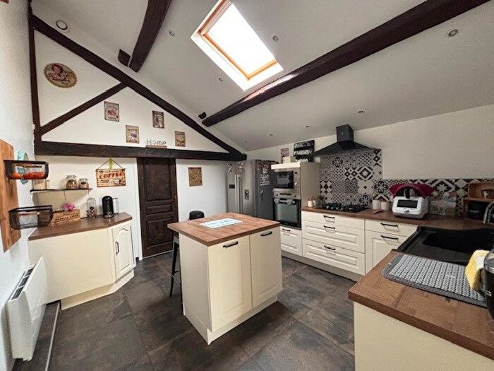 Maison à vendre - Montrésor - 7 pièces - 5 chambres