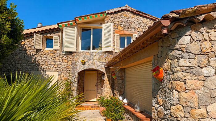 Grasse, Saint-Jacques : Maison 7 pièces à vendre