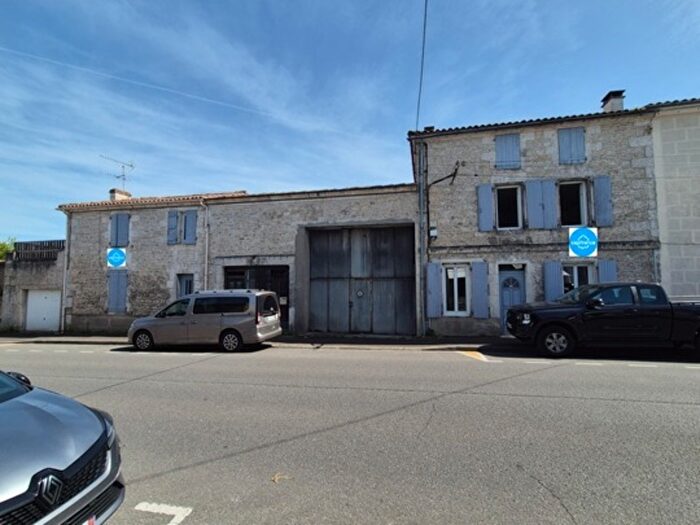 Maison 12 pièces à Angoulême, La Madeleine, à vendre