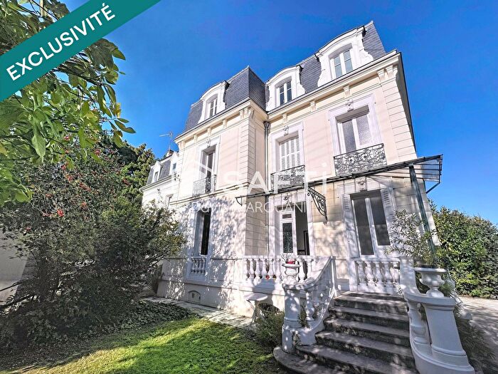 Maison à vendre - Montmorency, Bas Montmorency - 8 pièces - 4 chambres
