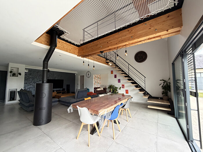 Moncé-en-Belin : Maison 8 pièces à vendre