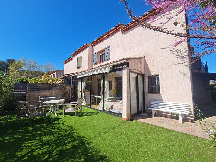 Maison à vendre - Saint-Mandrier-sur-Mer - 4 pièces - 3 chambres