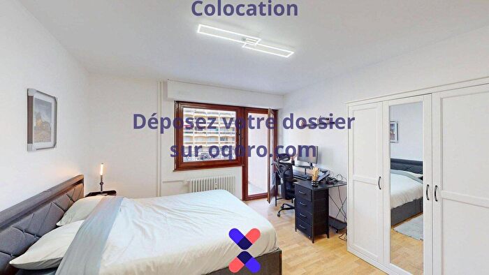 Appartement à louer - Centre, Annemasse - 4 pièces - 3 chambres