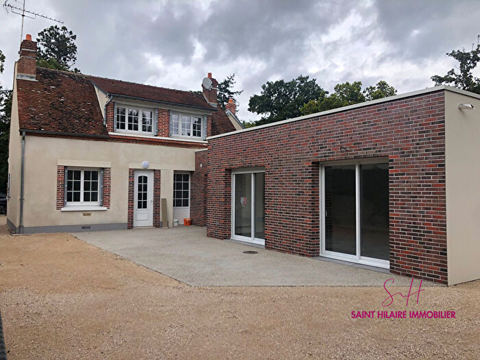 Maison à louer - Saint-Pryvé-Saint-Mesmin - 5 pièces - 3 chambres