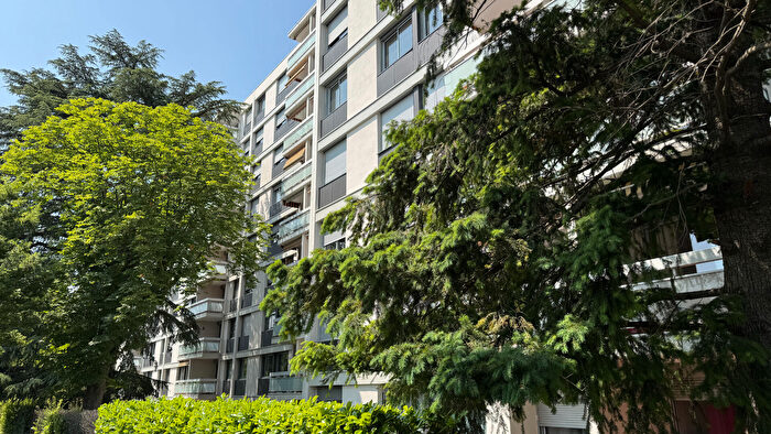 Appartement à vendre - Lyon e , Champvert, Point du Jour, Jeunet - 2 pièces - 1 chambre