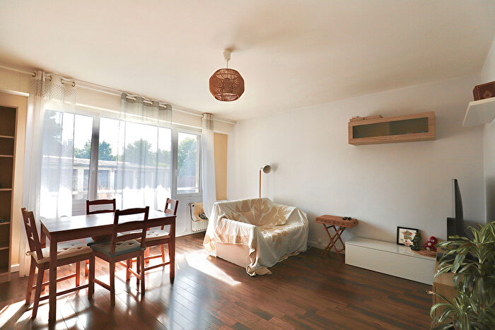 Appartement à louer - Clamart, Centre-ville - 3 pièces - 2 chambres