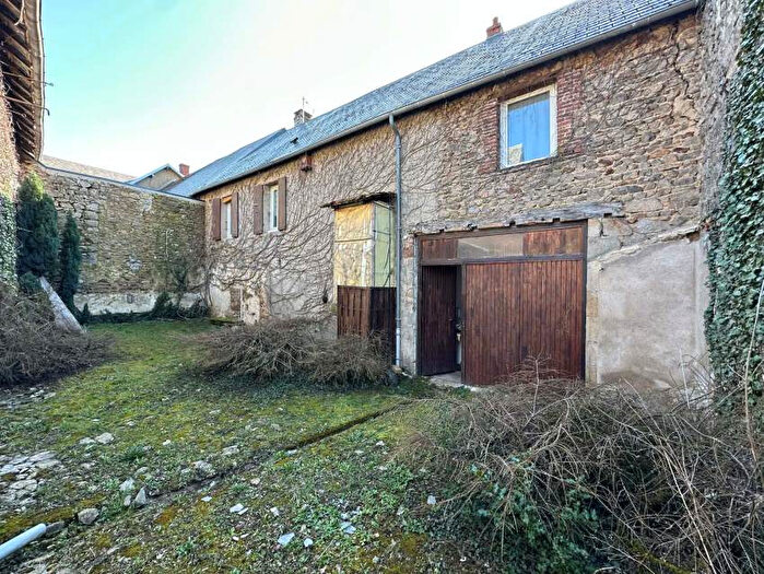 Maison à vendre - Saint-Gervais-dAuvergne - 5 pièces - 3 chambres