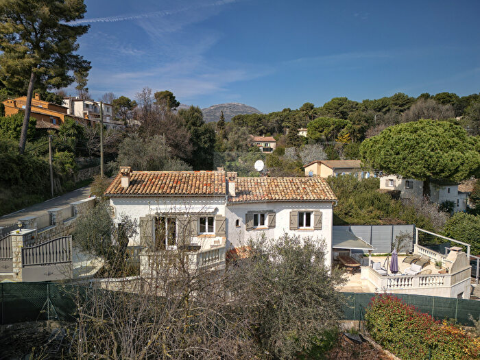 Maison à vendre - Saint-Paul-de-Vence - 4 pièces - 3 chambres