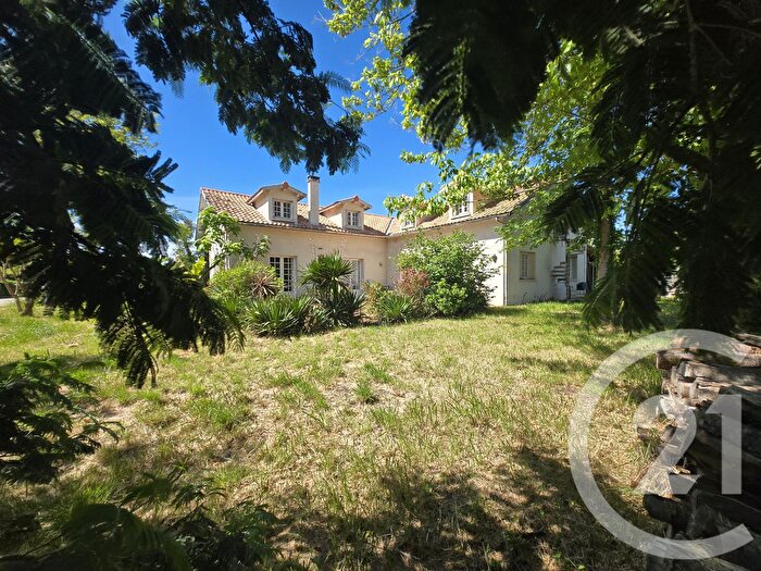 Maison 9 pièces à vendre à Vendays-Montalivet