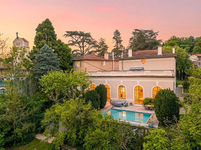 Maison à vendre - Charbonnières-les-Bains - 10 pièces - 3 chambres