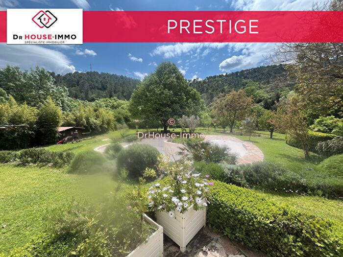 Maison à vendre - Méounes-lès-Montrieux - 7 pièces - 4 chambres