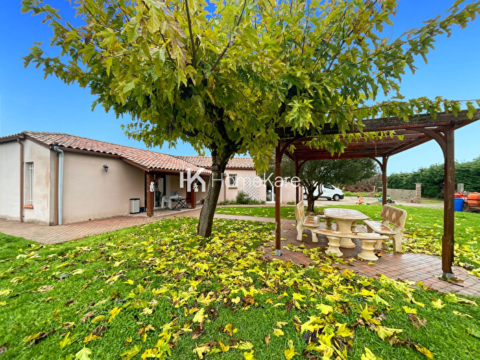 Maison à vendre - Grazac - 5 pièces - 4 chambres