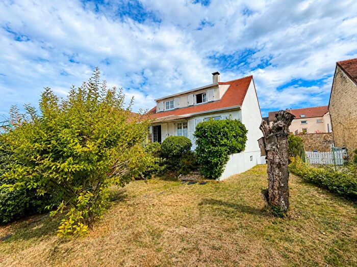 Maison 7 pièces à Chambourcy, à vendre