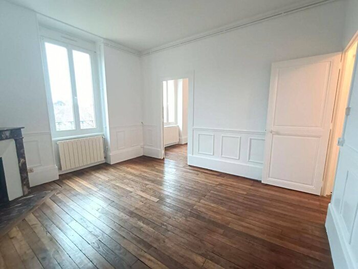 Appartement à louer - Rotonde-ème de Ligne, Nevers - 3 pièces - 2 chambres