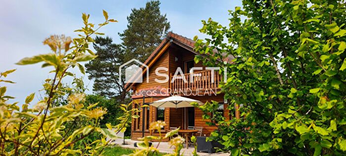 Maison 4 pièces à vendre - Doucier
