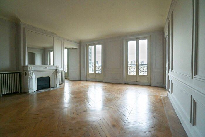Appartement à louer - Chaillot, Paris ème arrondissement - 6 pièces - 4 chambres