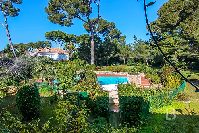 Appartement à vendre - Antibes, Antibes-les-Pins, Trianon, Le Fournel, Peyregoue - 3 pièces - 3 chambres