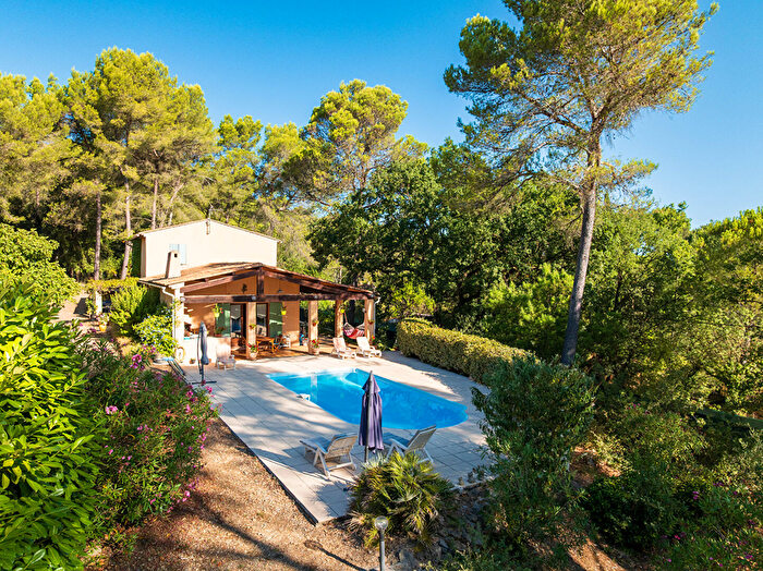 Maison à vendre - Le Cannet-des-Maures - 6 pièces - 5 chambres