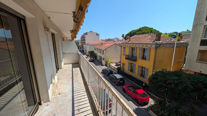 Appartement 3 pièces à Cagnes-sur-Mer, Centre-ville, à vendre