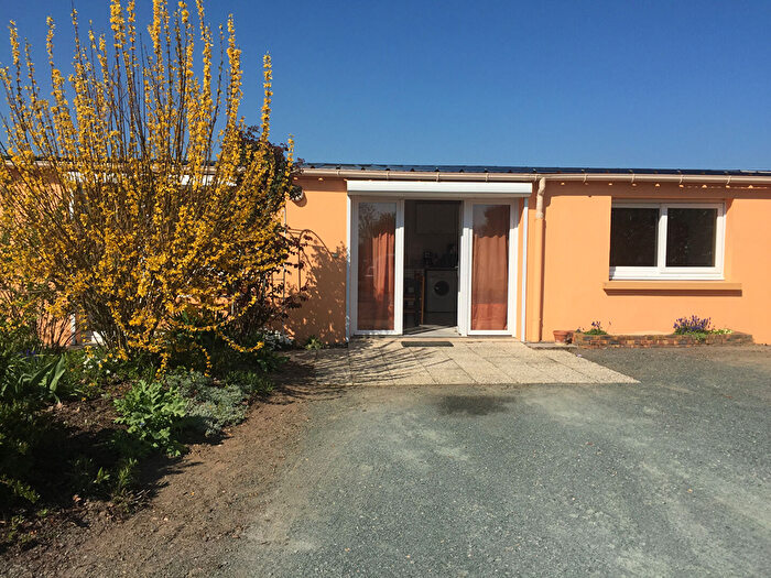 Maison à louer - Saint-Étienne-de-Montluc - 2 pièces - 1 chambre