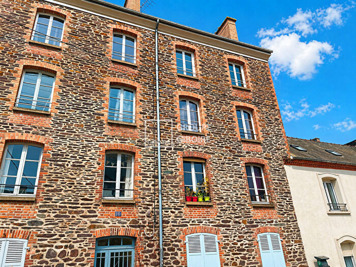 Appartement à vendre - Quartiers Centre, Colombier - 1 pièce - 1 chambre