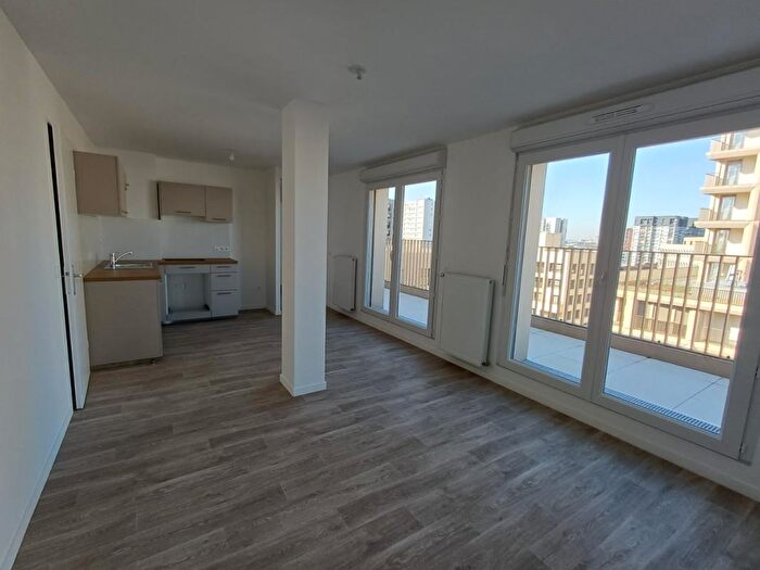 Appartement à louer - Bobigny, Centre-ville - 3 pièces - 2 chambres