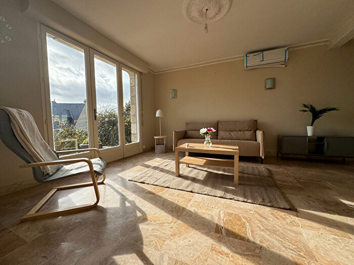 Maison à louer - Vezin-le-Coquet - 8 pièces - 7 chambres