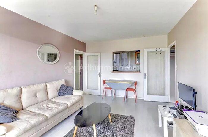 Appartement à vendre - Clermont-Ferrand - 4 pièces - 3 chambres