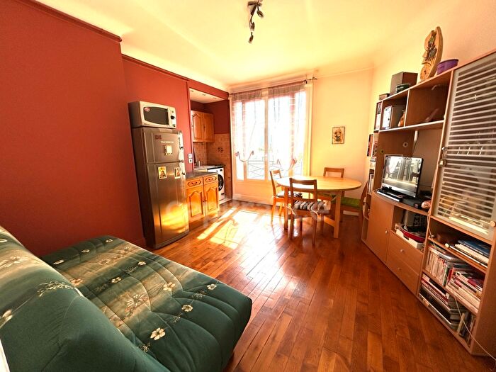 Appartement à vendre - Courbevoie, Marceau République - 2 pièces - 1 chambre