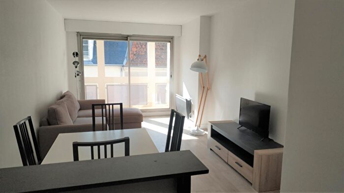 Appartement à louer - Orléans, Bannier, République - 2 pièces - 1 chambre