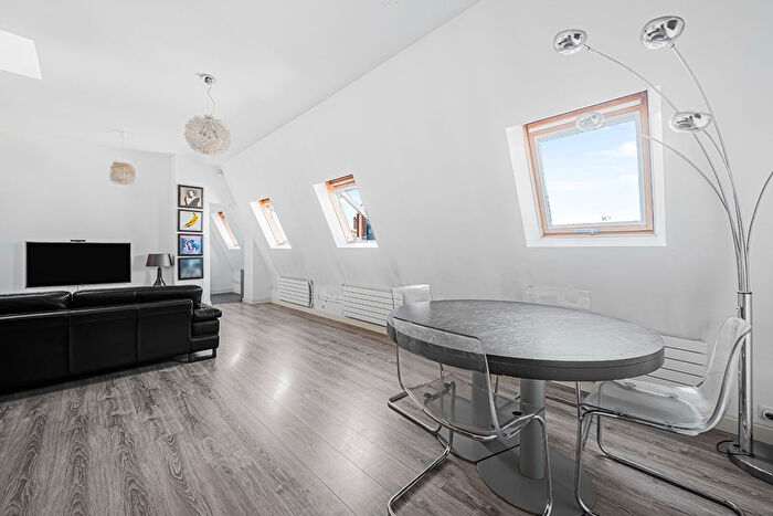 Appartement 3 pièces à vendre à Paris 14ème, Jean Moulin, Porte d'Orléans