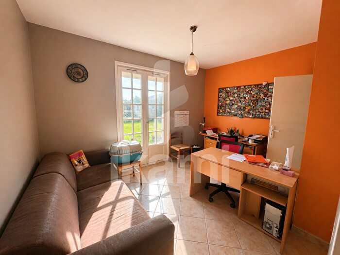 Maison à vendre - Beaurepaire - 4 pièces - 3 chambres