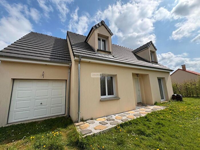 Maison à vendre - Voves - 5 pièces - 4 chambres