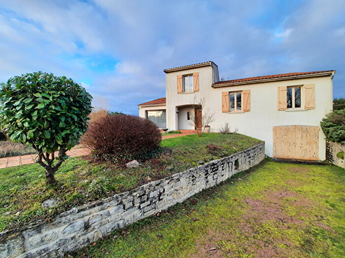 Maison à vendre - Saintes, Bellevue, La Grange, Les Boiffiers - 6 pièces - 5 chambres