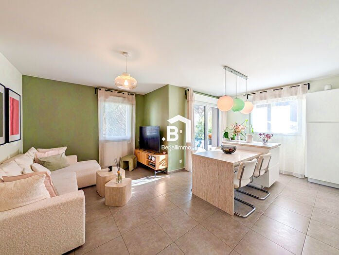 Appartement à vendre - Bourgoin-Jallieu, Centre-ville, Pont Saint-Michel - 3 pièces - 2 chambres