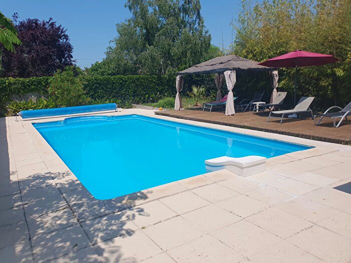 Maison à vendre - Saint-Just-Luzac - 13 pièces - 8 chambres