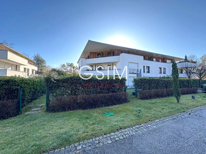 Appartement à louer - Vaucresson - 4 pièces - 2 chambres