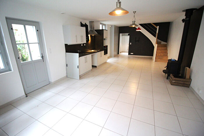 Maison à vendre - Neuillé-Pont-Pierre - 4 pièces - 2 chambres